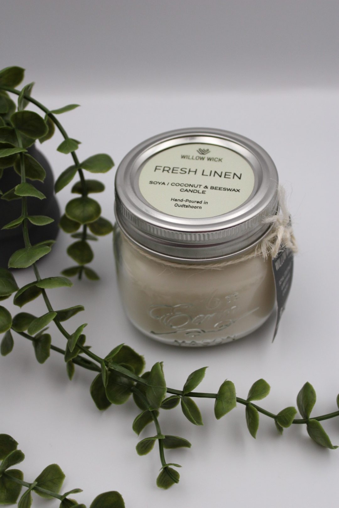 Fresh Linen Classic Candle - Willow Wick